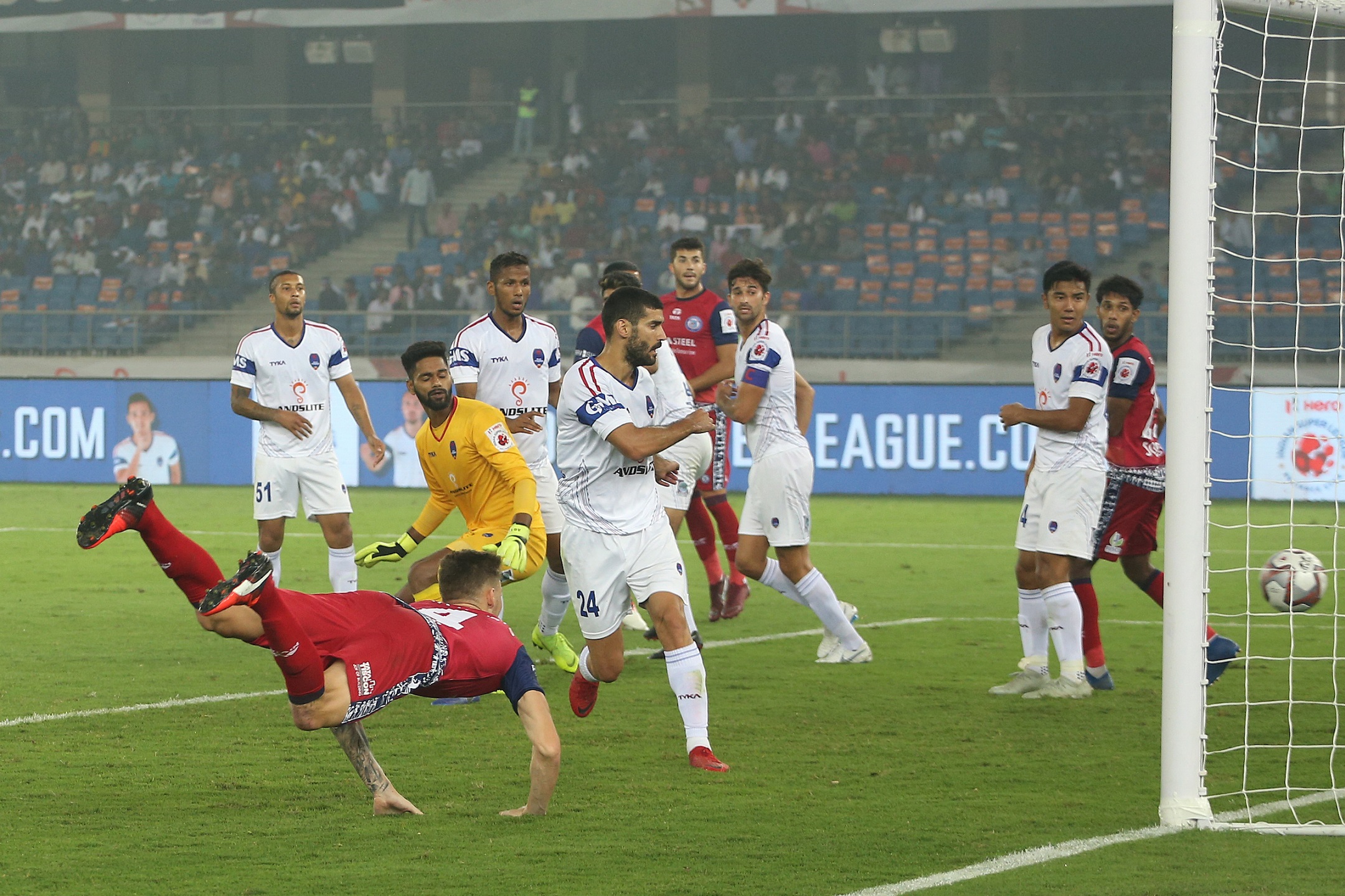 Tiri strikes late as Jamshedpur deny Delhi their first win - Football Counter